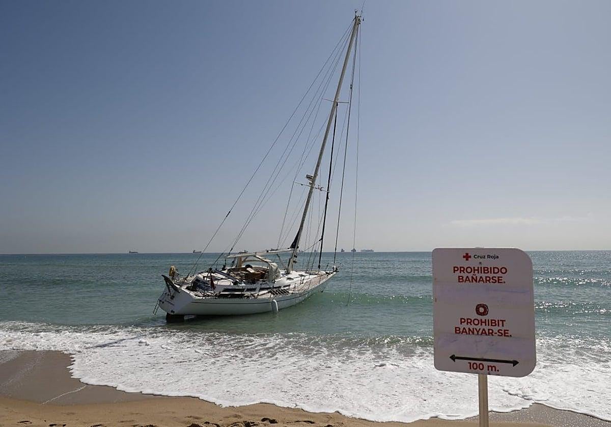 The mystery of the Malaga taxi driver's sailing boat that ended up stranded on a beach in ...